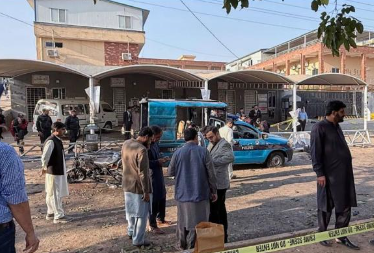 Кривавий теракт в Ісламабаді: загинуло щонайменше 12 осіб | TrueUA